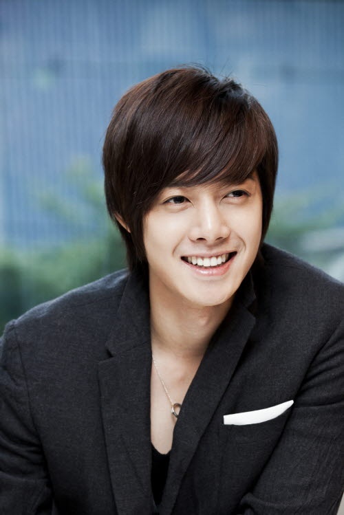 Kim Hyun Joong’s Advice to Nuna Fans | Soompi