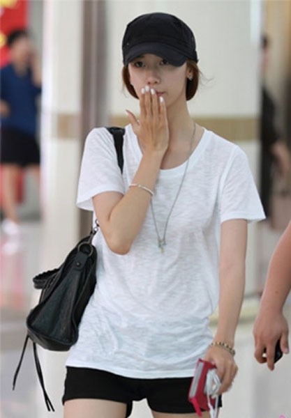 Girls’ Generation YoonA at the Airport | Soompi