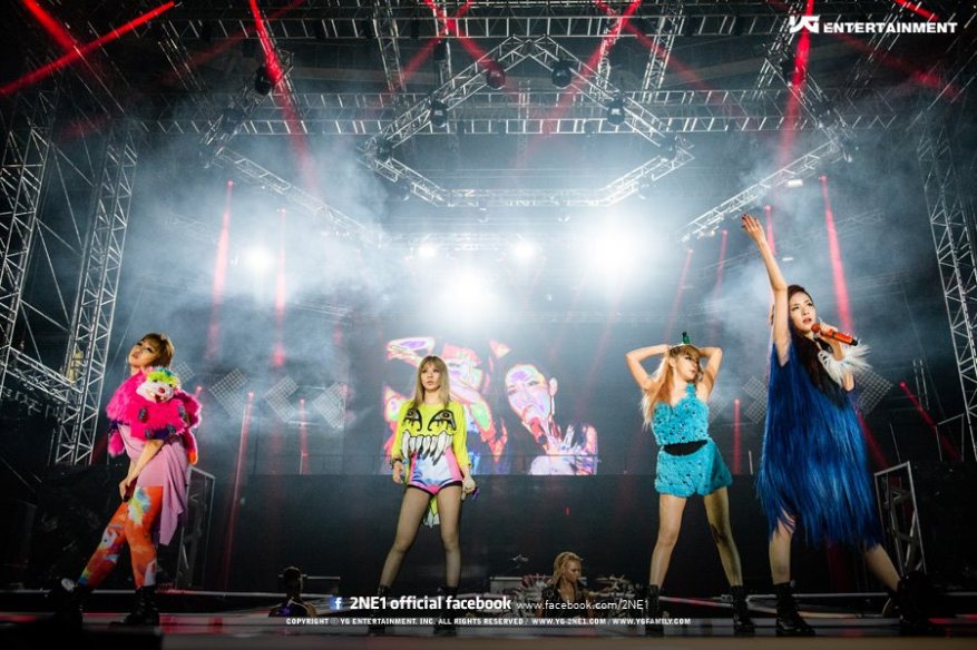 [Exclusive Review] 2NE1’s “New Evolution” Concert in Seoul | Soompi