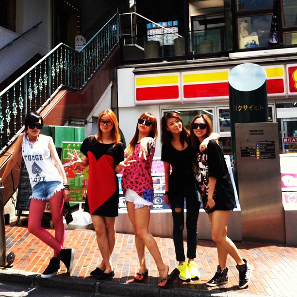 miss A and the Wonder Girls Go Shopping in Tokyo