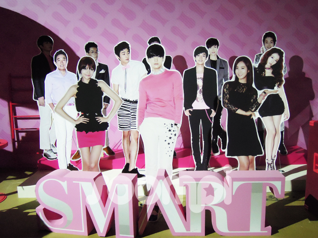 [Exclusive] Insight on S.M.ART Exhibition in Seoul | Soompi