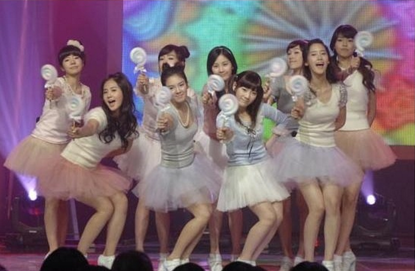 Girls’ Generation’s Stage Outfits Throughout the Years | Soompi