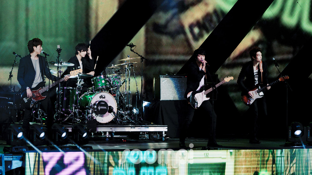 [Exclusive] Photos from SBS K-Pop Super Concert in America | Soompi