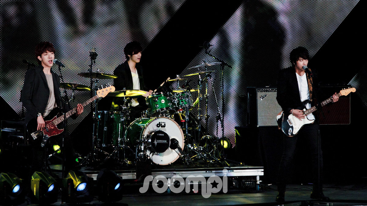 [Exclusive] Photos from SBS K-Pop Super Concert in America | Soompi