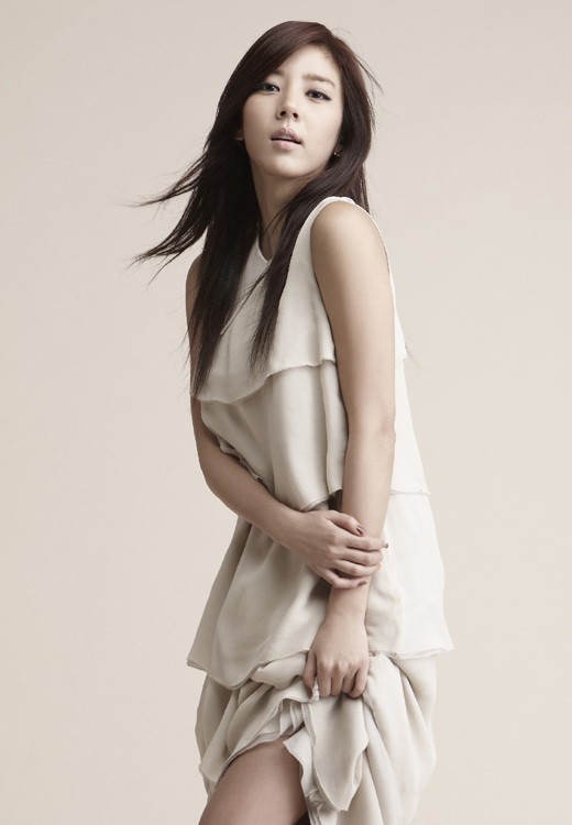 Som Dam Bi Talks about Pressure She Felt after Successful Debut | Soompi
