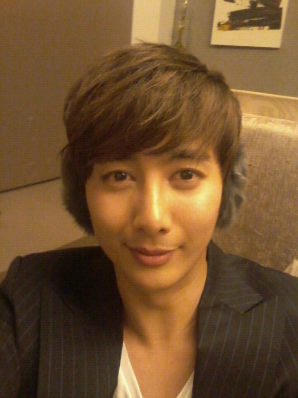 Kim Hyung Joon Thanks Fans in Thailand for the Memories | Soompi
