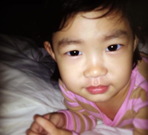 Tablo Shares a Photo of His Daughter | Soompi
