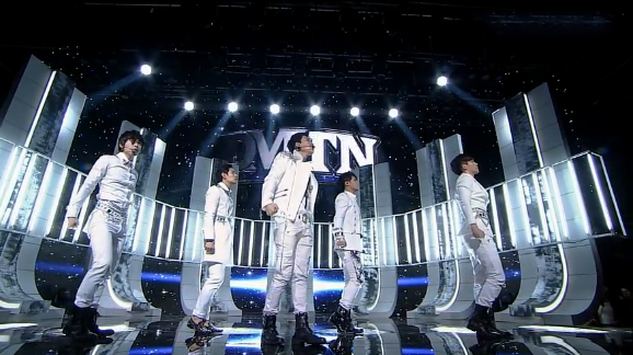 DMTN Makes Their Inkigayo Comeback Performance with “Safety Zone” | Soompi