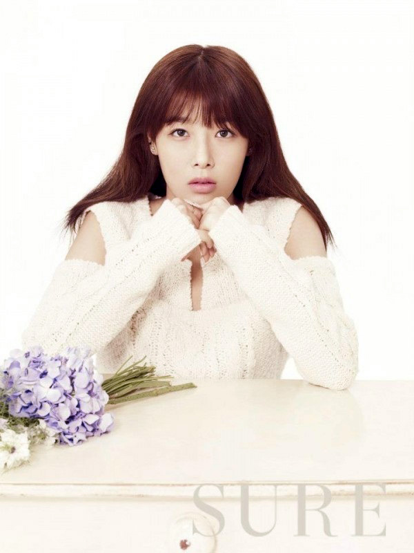 Wonder Girls’ Yoobin Reveals a Sweetheart Look For “Sure” Pictorial ...