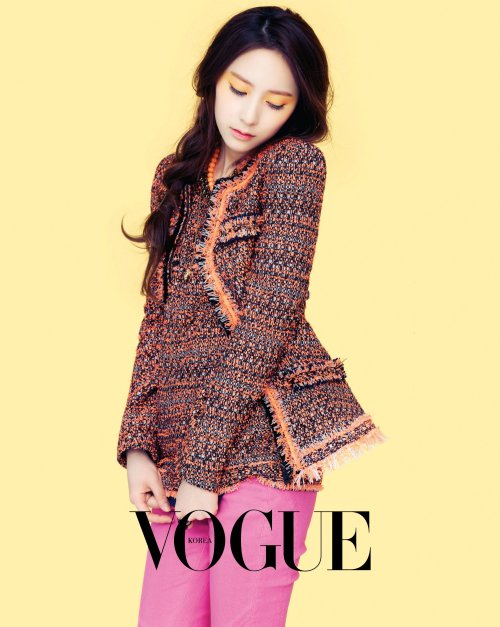 Krystal Radiates Spring in Photoshoot With “Vogue” | Soompi