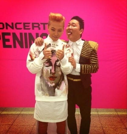 [SNS PIC] G-Dragon and PSY All Smiles After “Happening” Concert | Soompi