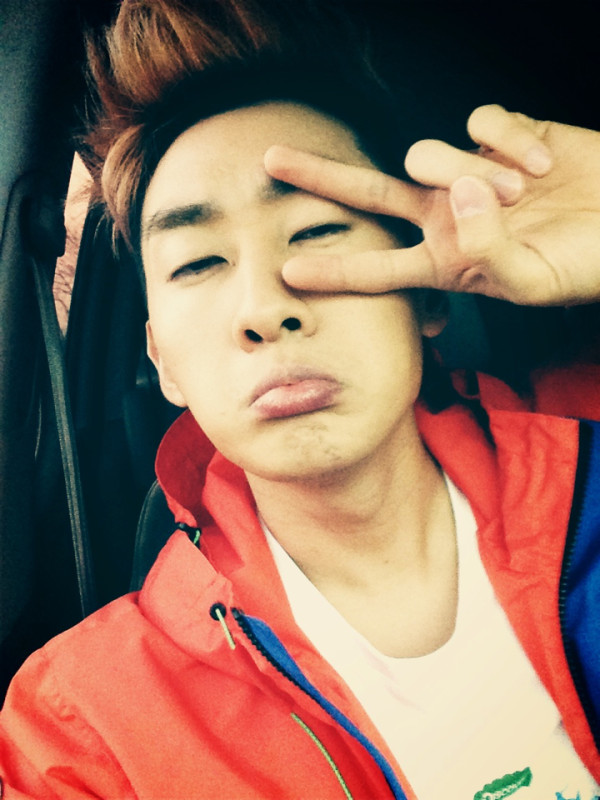 [SNS PIC] Eunhyuk Shows Off Birthday Gifts He Received from Fans | Soompi