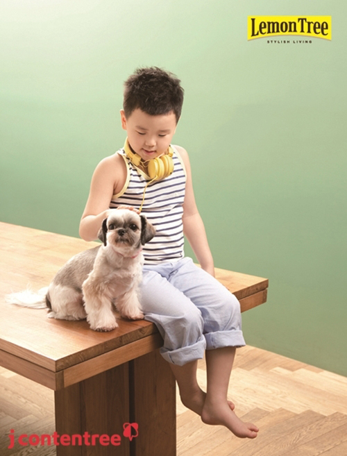 Yoon Hoo Adorably Poses with Puppies for Lemon Tree Magazine | Soompi