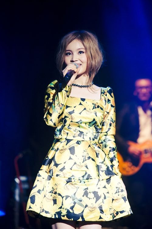 Lee Hi Expresses Wish to Write/Compose Her Own Music at Her First Solo ...