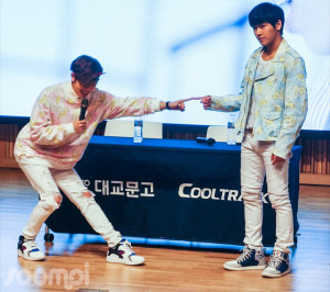 K-Pop 101: How to Attend Fansigns | Soompi