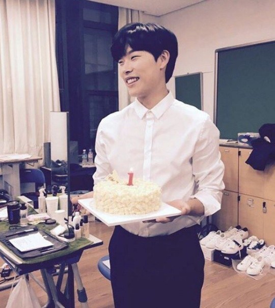 Ryu Jun Yeol Celebrates First Debut Anniversary With Surprise Party ...