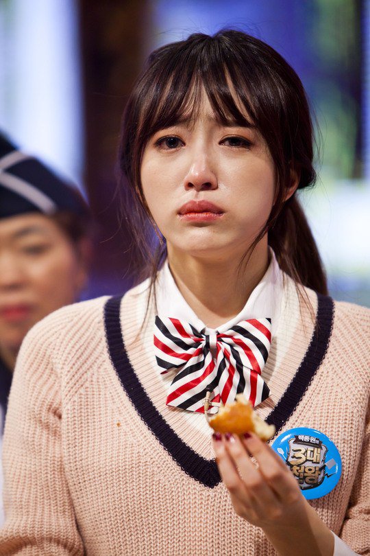 Hani Can’t Hold Back Her Tears After Remembering Past | Soompi