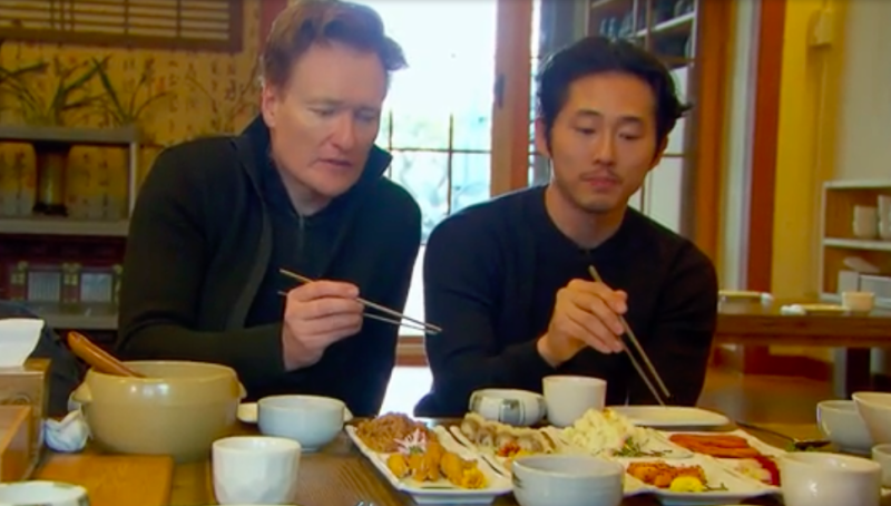 Steven Yeun Totally Fails as a Tour Guide on “The Conan Show” | Soompi