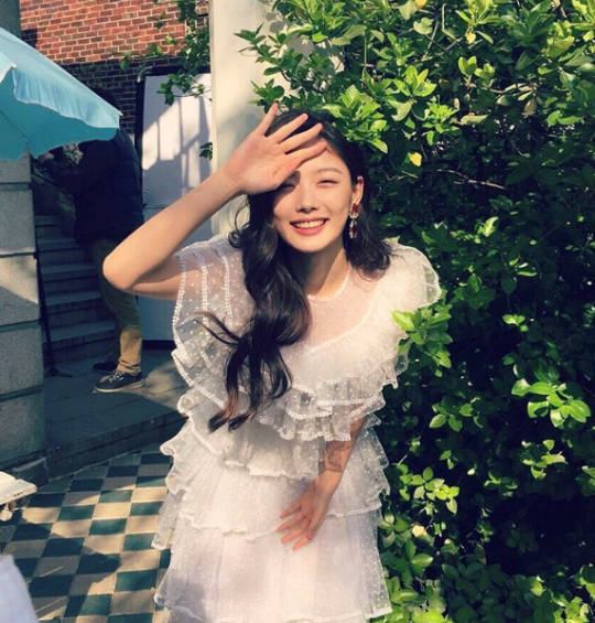 10 Female Stars Born In 1999 Who Are Currently Trending | Soompi