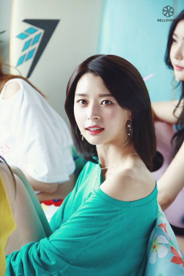 Hello Venus Shares Group Teaser Photo For New Single “Paradise” | Soompi