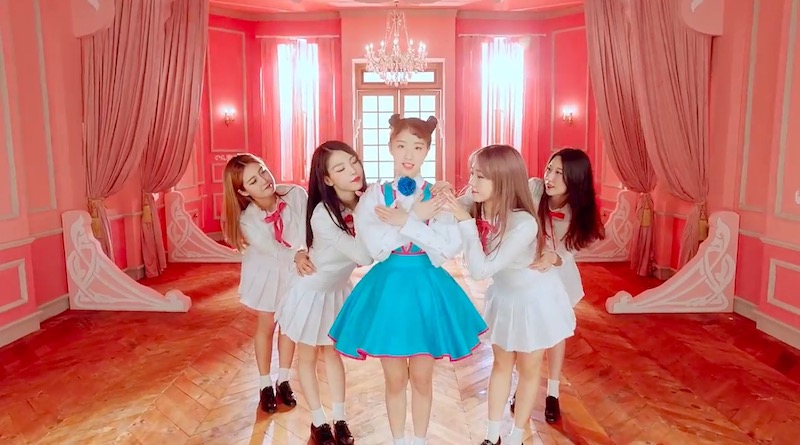 Watch: LOONA’s January Girl Yeojin Revealed Through Adorable Solo “Kiss ...