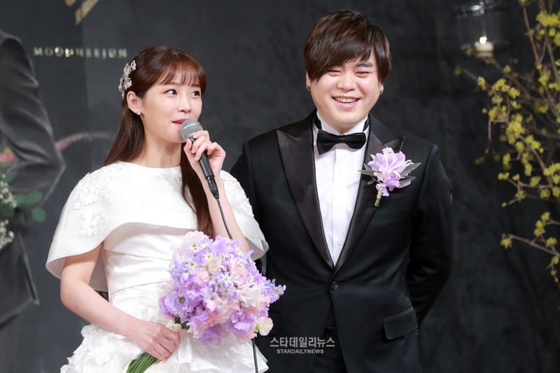 Moon Hee Jun Apologizes And Thanks Fans As He Ties The Knot With Crayon Pop’s Soyul | Soompi