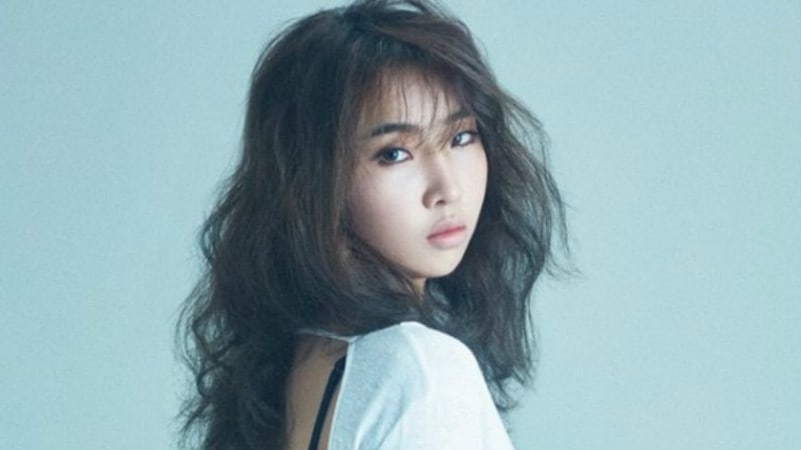 Minzy Continues To Dominate Charts And Comes In At No. 2 On Billboard ...