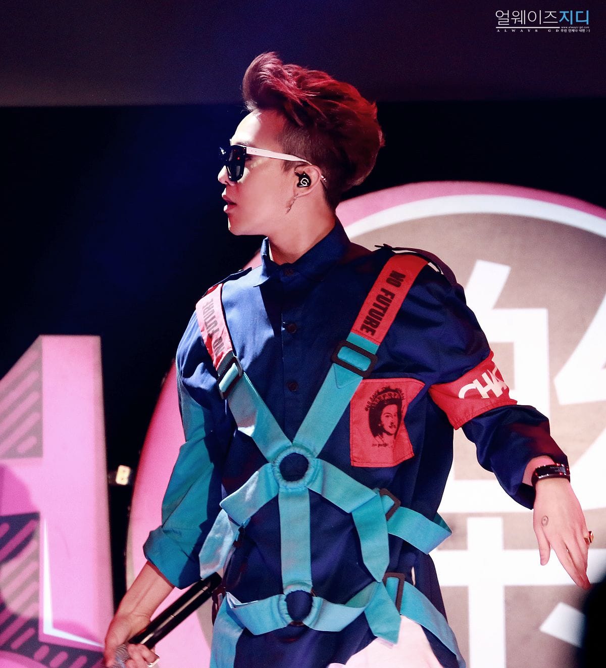 10 Times G-Dragon Turned Crazy Outfits Into High Fashion | Soompi