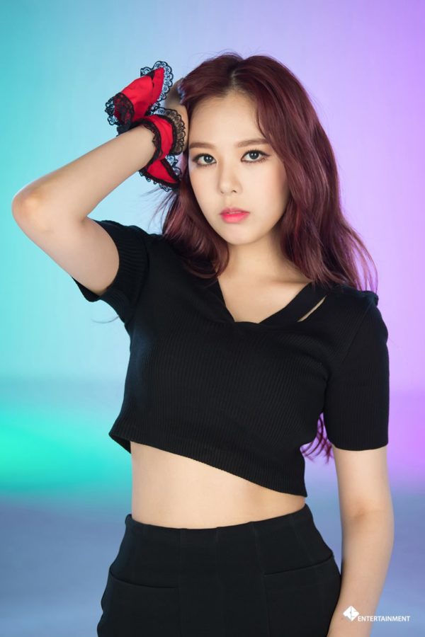 Update: SONAMOO Shares New Group Photo For “Friday Night” | Soompi