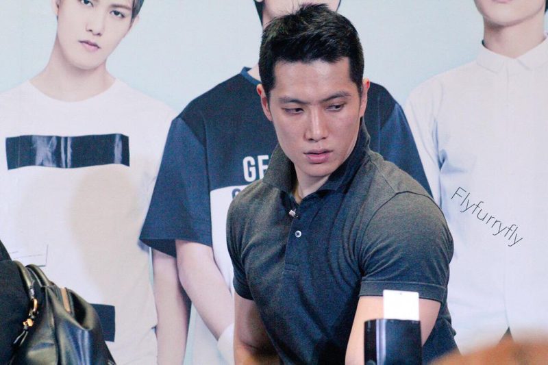 7 Extremely Handsome Bodyguards Who Work Hard To Protect Your K-Pop ...