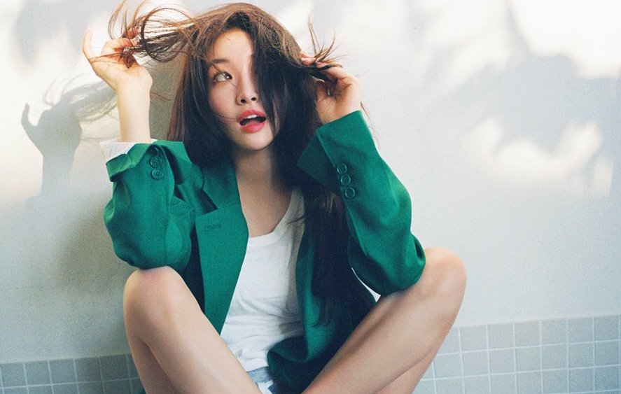 Chungha Tops Realtime Charts With “Roller Coaster” | Soompi