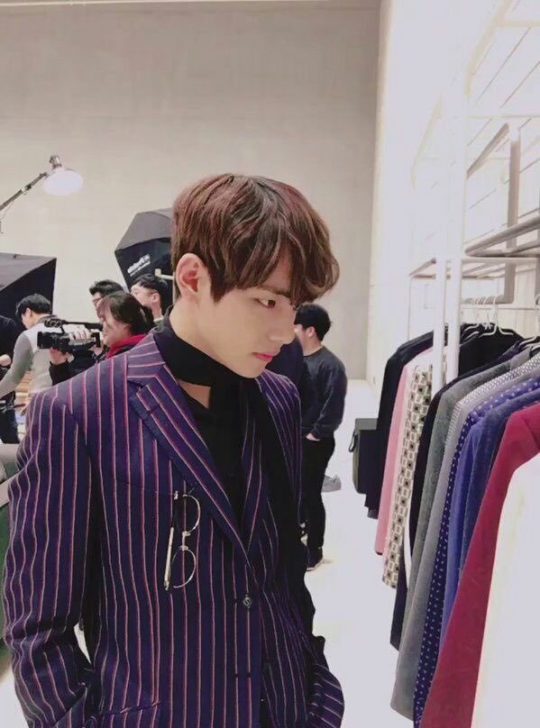 9 Fashion Styles That BTS’s V Is Known To Effortlessly Rock | Soompi