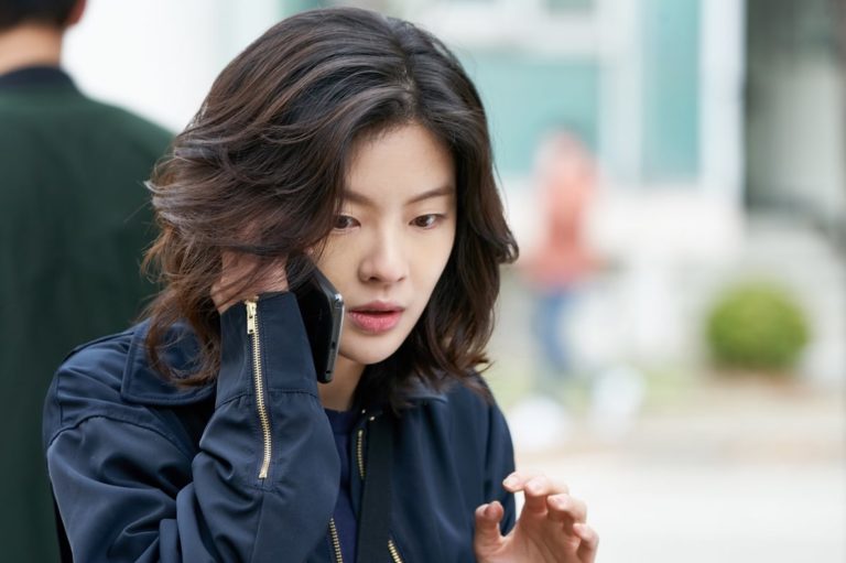Lee Sun Bin Rocks A New Look As A Detective With Mysterious Powers In ...