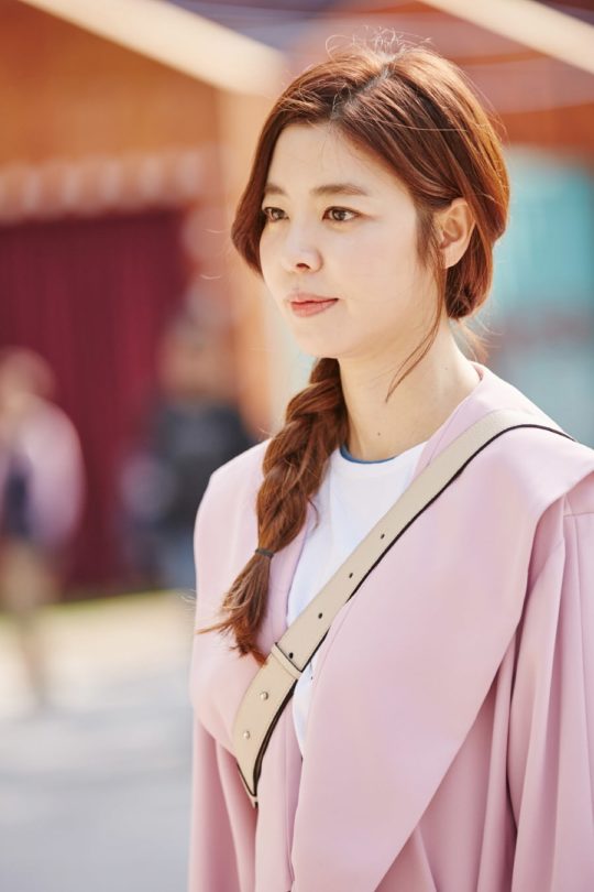 Lee Sang Yoon And Kim Kyu Ri Bring Back Memories Of First Love In “About Time” | Soompi