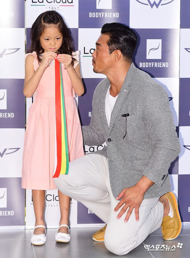 Choo Sarang Is All Grown Up At Event With Father | Soompi