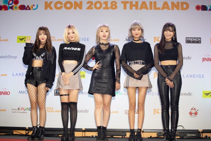 Wanna One, MONSTA X, Sunmi, And More Light Up The Red Carpet At KCON 2018 Thailand Day 1 | Soompi
