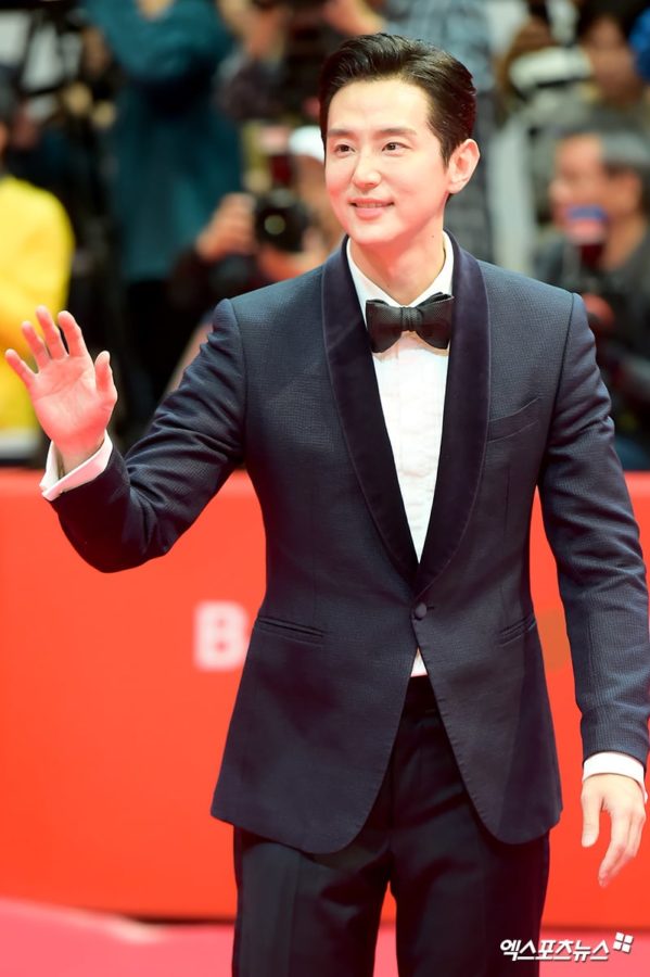 Stars Dazzle At 23rd Busan International Film Festival Opening Red ...