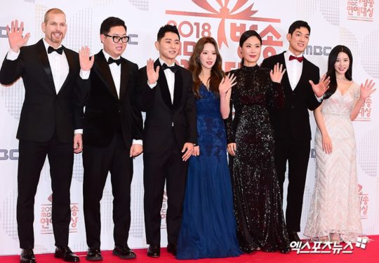 Stars Dazzle On Red Carpet For 2018 MBC Entertainment Awards | Soompi