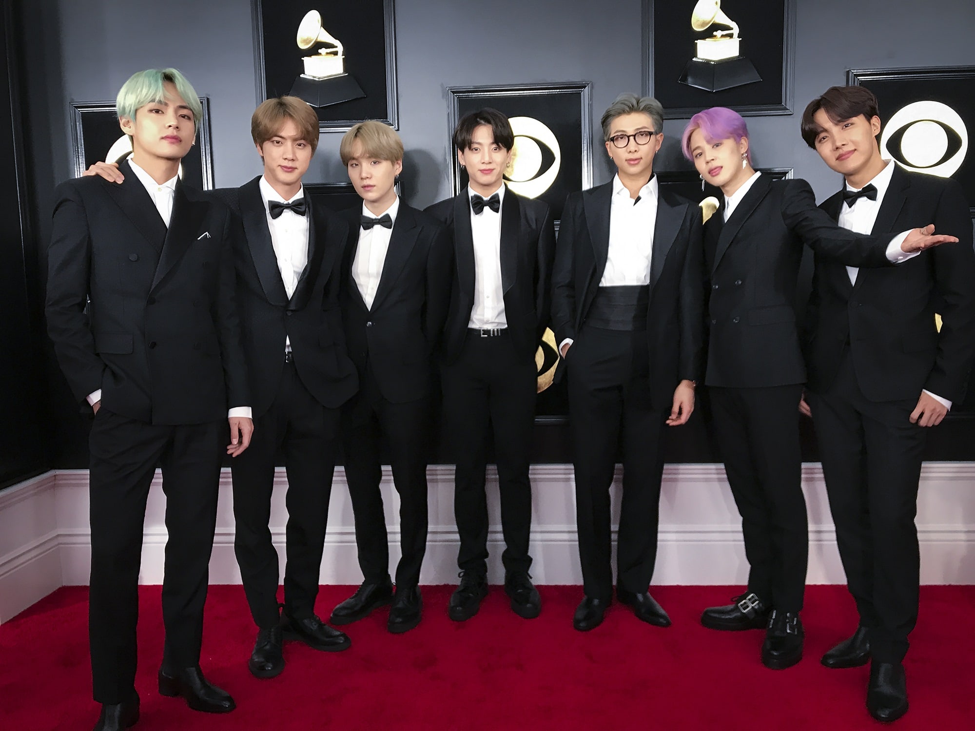 BTS Lights Up The Red Carpet At The 2019 Grammy Awards | Soompi