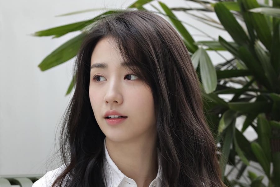 Park Ha Sun Signs Exclusive Contract With KeyEast | Soompi
