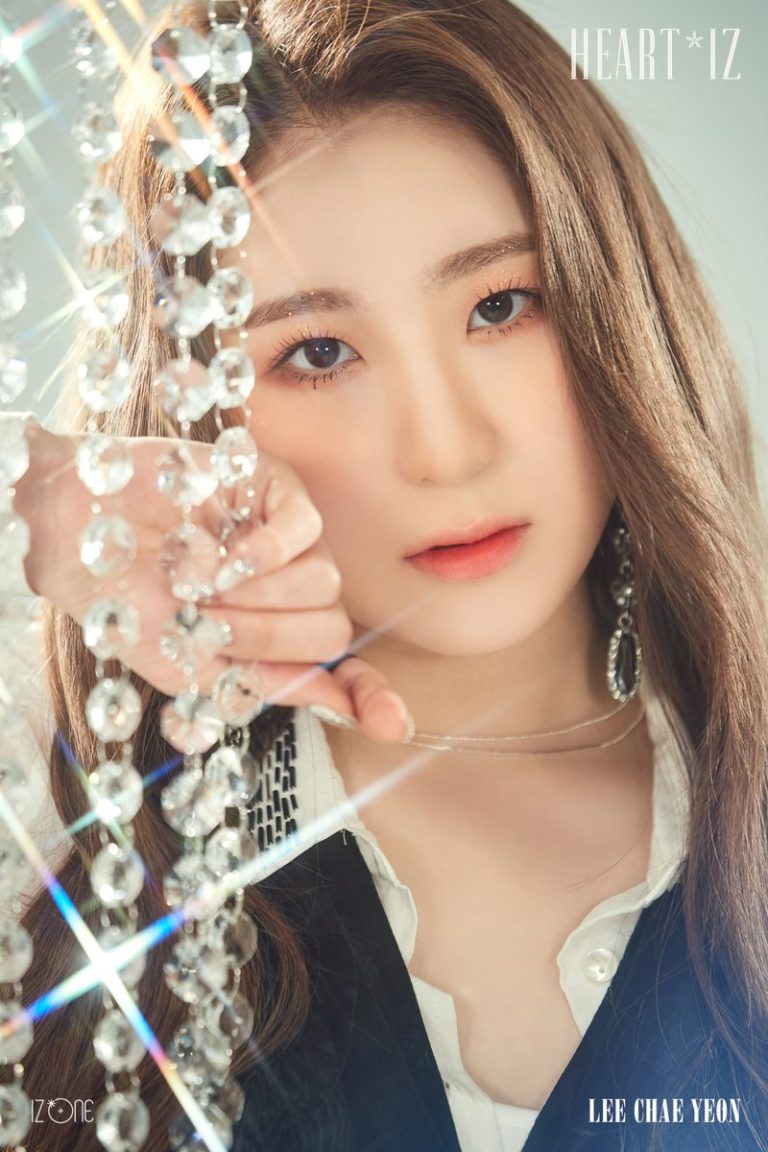 Update: IZ*ONE Shares Colorful Cover Art For “HEART*IZ” Mini Album | Soompi