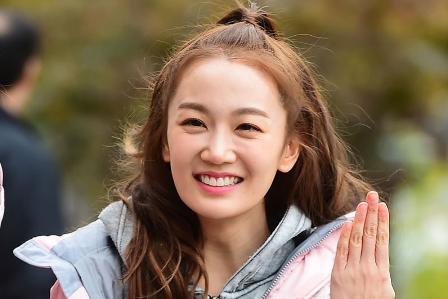 JOO Announces Upcoming Marriage | Soompi