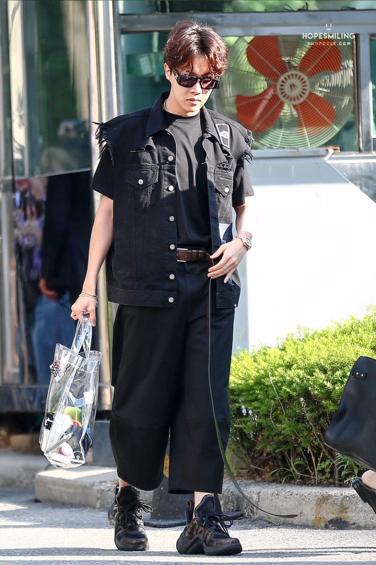 A Style Icon: BTS Member J-Hope’s Best Street Style Looks | Soompi