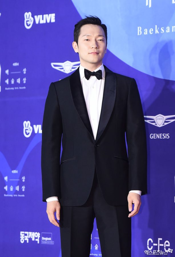 Stars Dazzle On The 55th Baeksang Arts Awards Red Carpet | Soompi