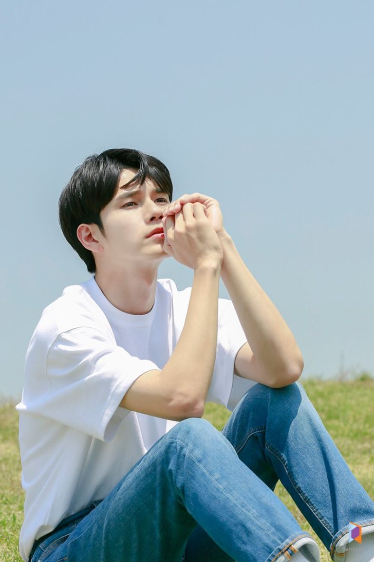 Ong Seong Wu Displays Refreshing Charm In Behind-The-Scenes Photos For ...