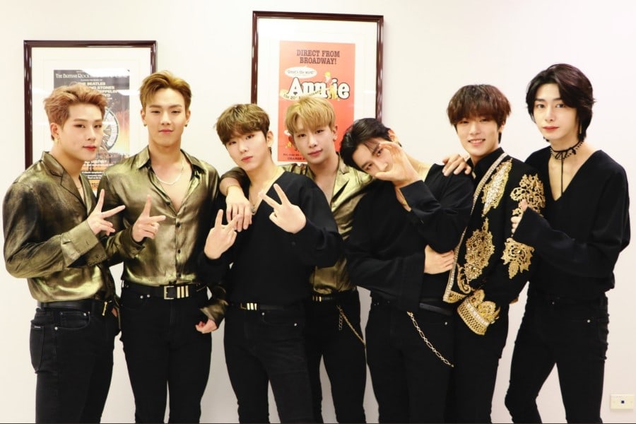 MONSTA X Becomes The Third Korean Artist To Chart On Billboard's Pop ...