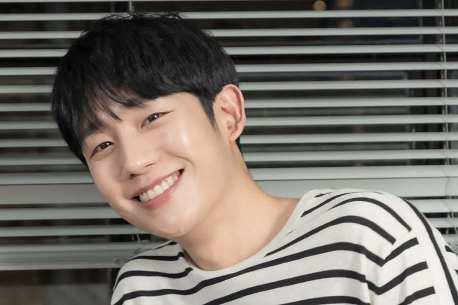 Jung Hae In Talks About Playing Romantic Roles, Overcoming Acting ...