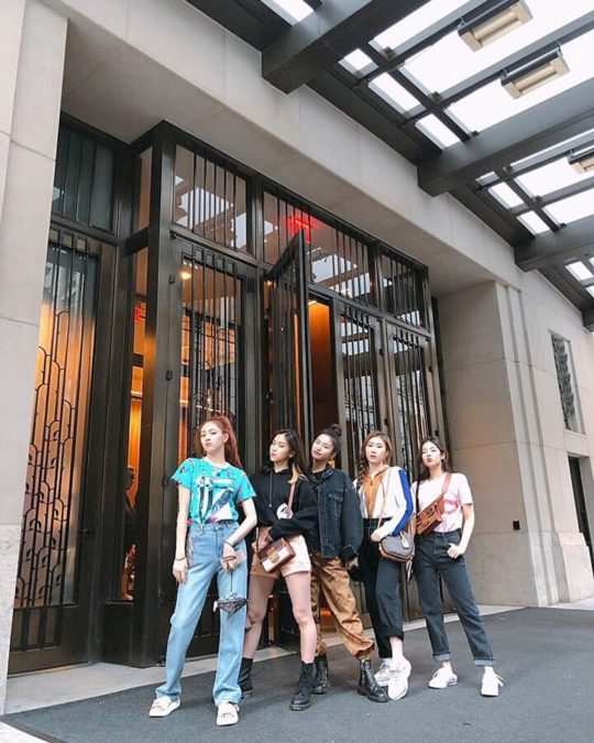 12 Fashion And Beauty Looks That Prove ITZY Are The Rising Style Stars ...