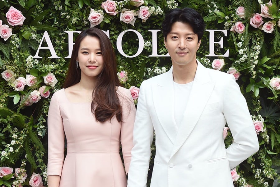 Lee Dong Gun Shows Support For Wife Jo Yoon Hee And Her New Drama "Beautiful Love, Wonderful ...