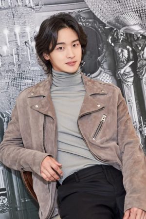 Jang Dong Yoon Reveals His Favorite Girl Group While In The Military ...